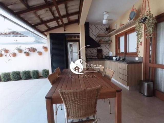 Casa com 4 dormitórios à venda, 130 m² por R$ 2.200.000,00 Juquehy São Sebastião/SP