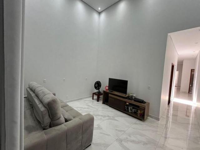 Casa com 4 dormitórios à venda, 167 m²
