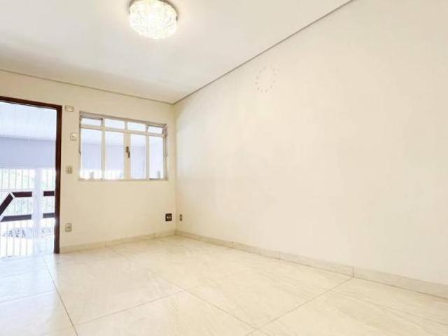 Casa com 4 dormitórios à venda, 160 m² por R$ 599.000,00 Itaquera São Paulo/SP