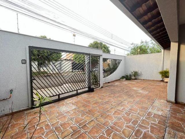 Casa com 4 dormitórios à venda, 160 m² por R$ 620.000,00 Jardim Oriente Londrina/PR