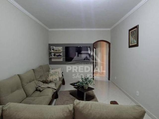 Casa com 4 dormitórios à venda, 176 m² por R$ 798.000,00 Jardim Portugal São José dos Campos/SP