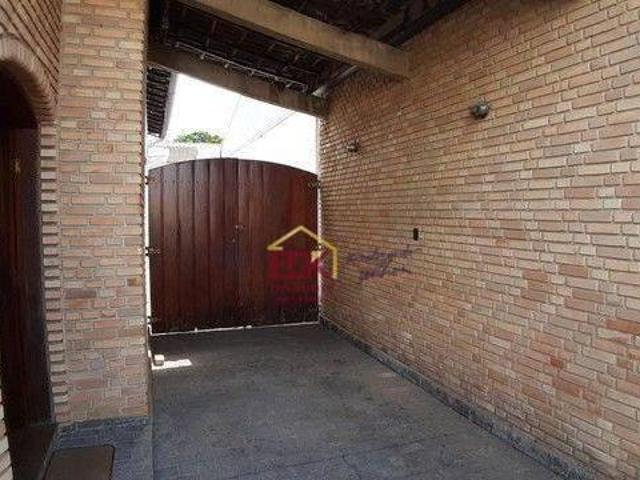 Casa com 4 dormitórios à venda, 170 m² por R$ 525.000,00 Jardim Independência Taubaté/SP