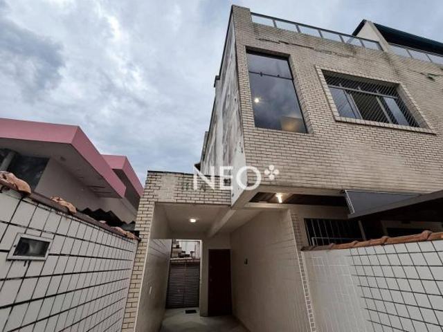 Casa com 4 dormitórios à venda, 185 m² por R$ 1.300.000,00 Aparecida Santos/SP
