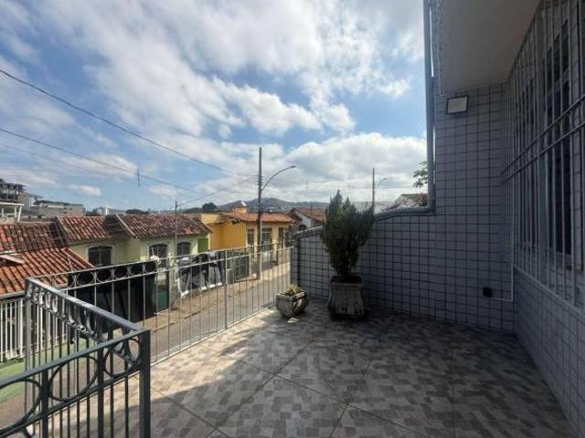 Casa com 4 dormitórios à venda, 185 m² por R$ 650.000,00 São Bernardo Juiz de Fora/MG