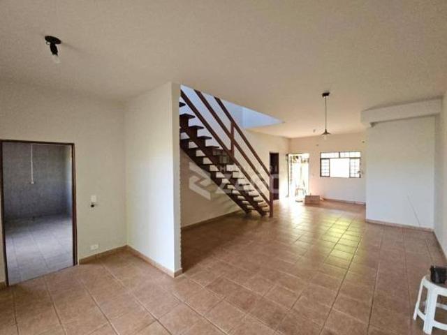 Casa com 4 dormitórios à venda, 189 m² por R$ 485.000,00 Vila Olímpica Uberaba/MG