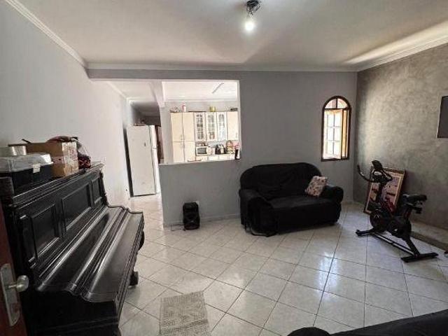 Casa com 4 dormitórios à venda, 180 m² por R$ 380.000 Jardim Ivone Poá/SP