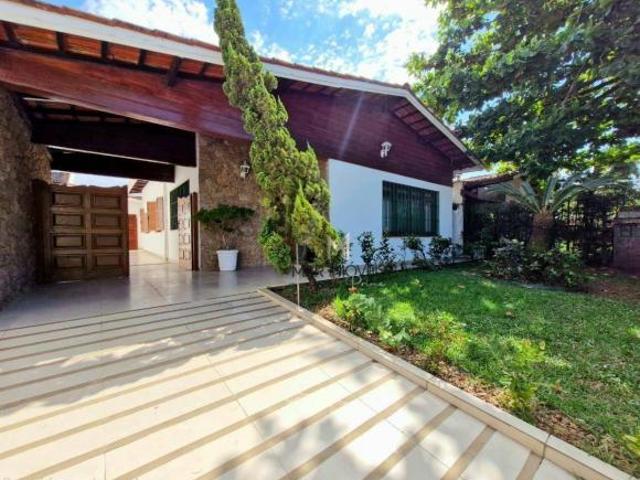 Casa com 4 dormitórios à venda, 180 m² por R$ 850.000,00 Praia da Enseada Guarujá/SP