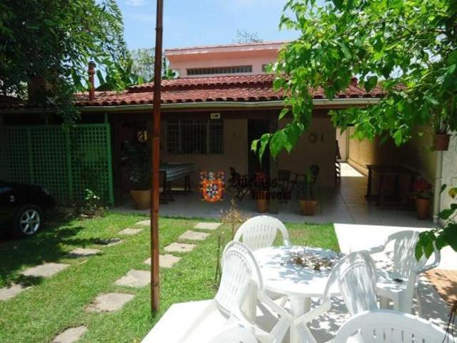 Casa com 4 dormitórios à venda, 180 m² por R$ 860.000,00 Centro Bertioga/SP