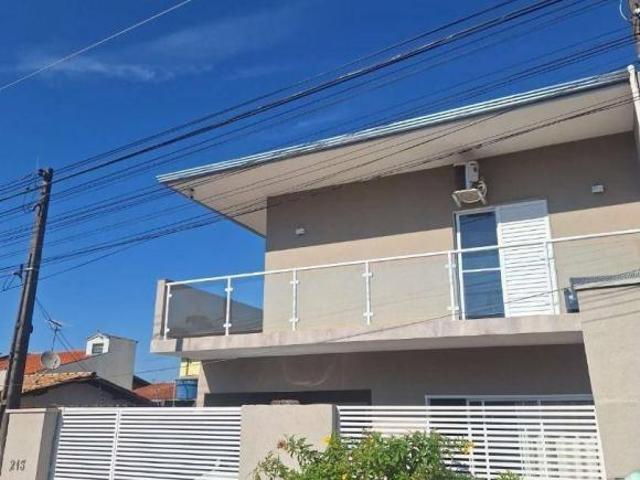 Casa com 4 dormitórios à venda, 180 m² por R$ 880.000 Capela Vinhedo/SP