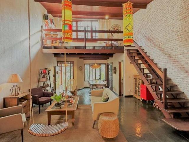 Casa com 4 dormitórios à venda, 194 m² por R$ 1.590.000,00 Granja Viana Jardim das Flores Coti