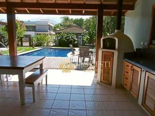 Casa com 4 dormitórios à venda, 190 m² Praia da Baleia São Sebastião/SP