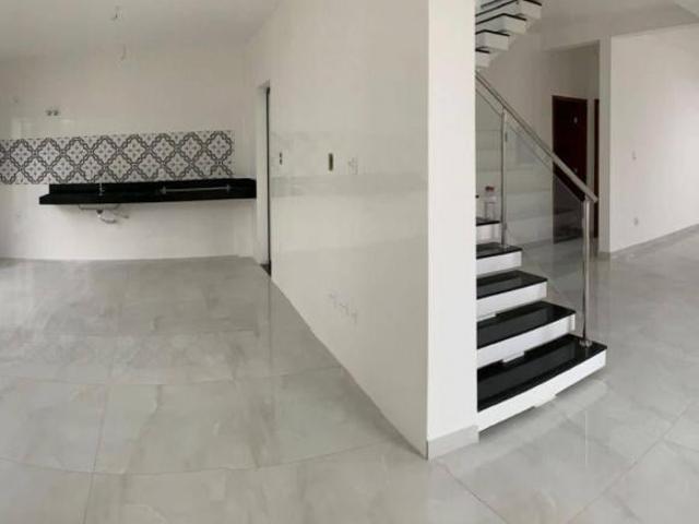 Casa com 4 dormitórios à venda, 191 m² por R$ 899.000,00 Aeroporto Juiz de Fora/MG