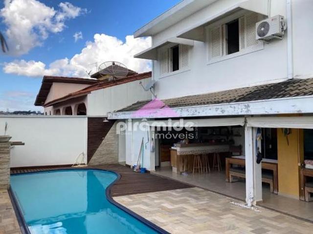 Casa com 4 dormitórios à venda, 207 m² por R$ 1.300.000,00 Jardim Coleginho Jacareí/SP