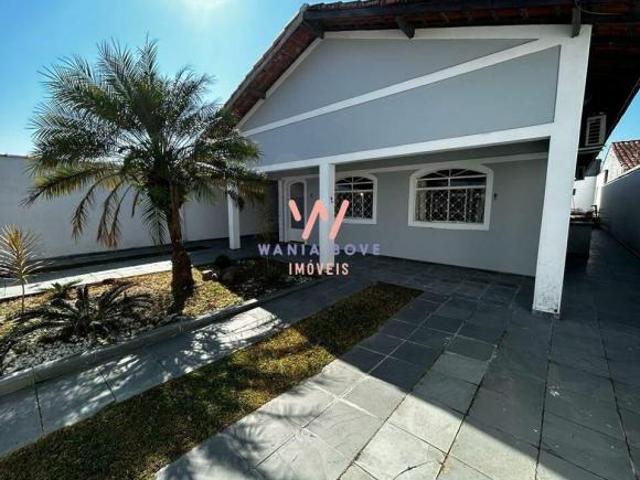 Casa com 4 dormitórios à venda, 208m² por R$750.000 Jardim Britânia Caraguatatuba/SP