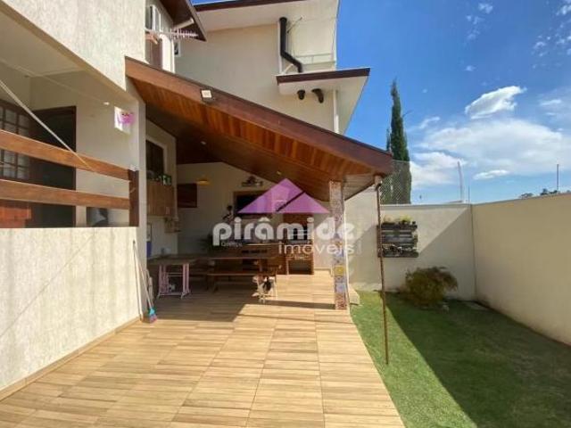 Casa com 4 dormitórios à venda, 200 m² por R$ 1.500.000,00 Urbanova São José dos Campos/SP
