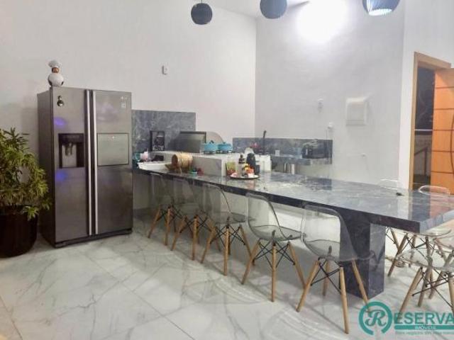 Casa com 4 dormitórios à venda, 200 m² por R$ 1.299.000,00 Condomínio Estância das Petúnias Lago