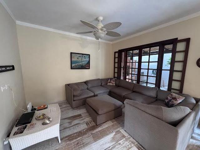 Casa com 4 dormitórios à venda 200 m² por R$ 2.200.000 Praia Barra do Sahy São Sebastião/SP