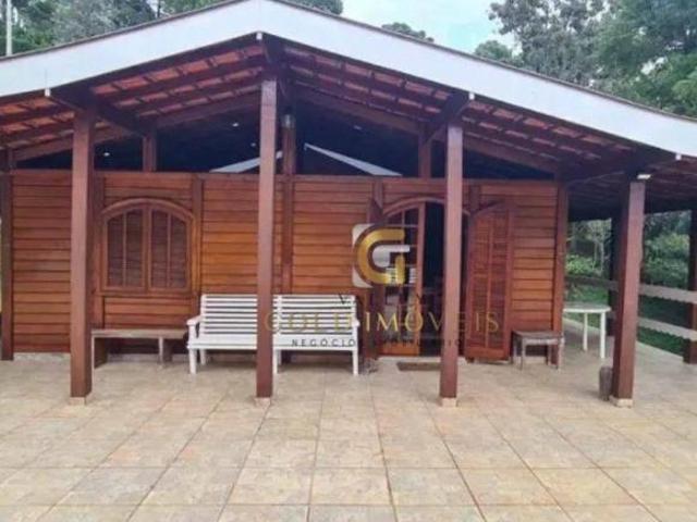 Casa com 4 dormitórios à venda, 200 m² por R$ 745.000 Clube de Campo Vale do Sol Campos do Jordã