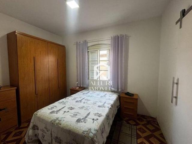 Casa com 4 dormitórios à venda, 203 m² por R$ 830.000,00 Parque Industrial São José dos Campos/S