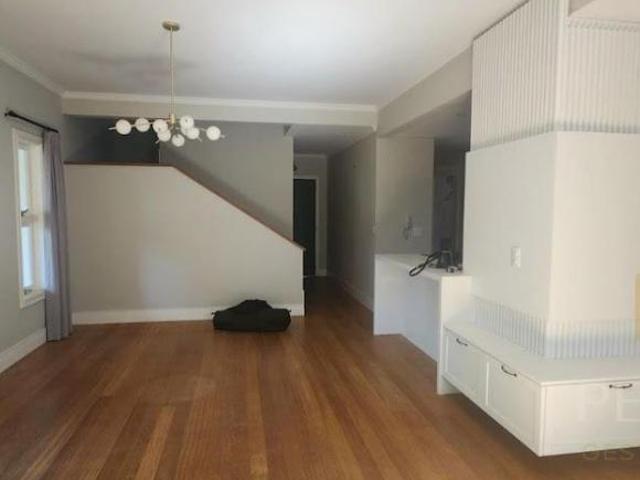 Casa com 4 dormitórios à venda, 218 m² Chácaras Silvania Valinhos/SP