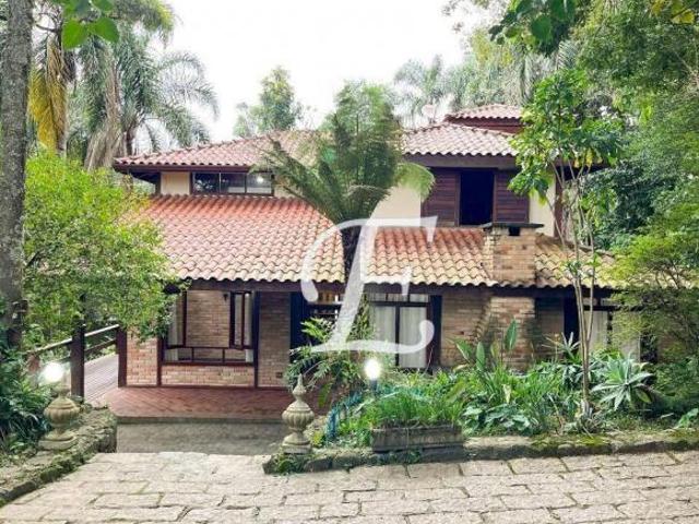 Casa com 4 dormitórios à venda, 219 m² por R$ 1.210.000,00 Serra da Cantareira Mairiporã/SP
