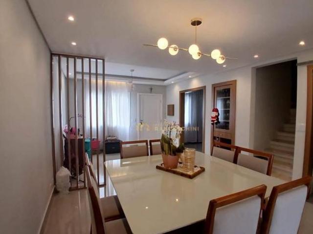 Casa com 4 dormitórios à venda, 210 m² por R$ 1.470.000,00 Villa Branca Jacareí/SP