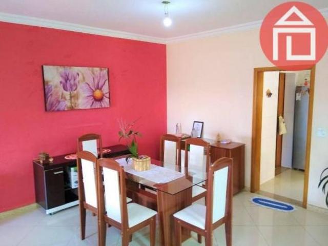 Casa com 4 dormitórios à venda, 210 m² por R$ 1.100.000,00 Residencial das Ilhas Bragança Paulis
