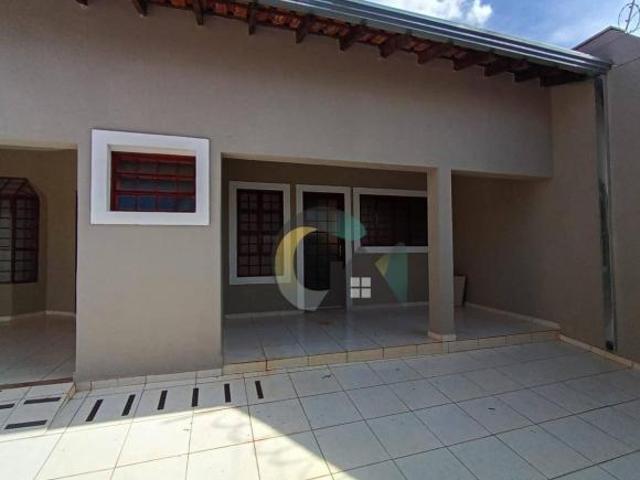 Casa com 4 dormitórios à venda, 224 m² por R$ 630.000,00 América Barretos/SP