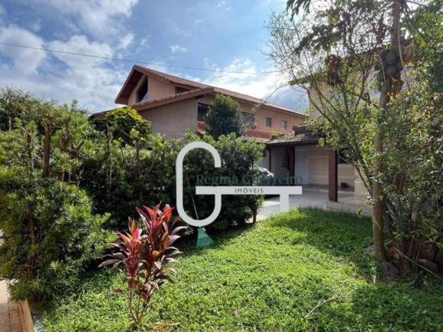 Casa com 4 dormitórios à venda, 225 m² por R$ 790.000,00 Centro Peruíbe/SP