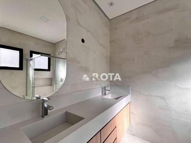 Casa com 4 dormitórios à venda, 226 m² por R$ 2.890.000,00 Condomínio Residencial Santorini Paul