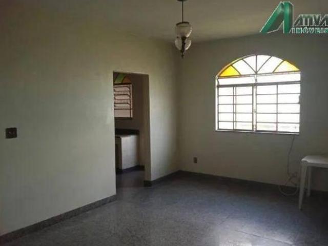 Casa com 4 dormitórios à venda, 227 m² por R$ 850.000,00 Paraíso Belo Horizonte/MG