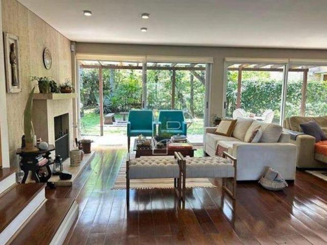 Casa com 4 dormitórios à venda, 221 m² por R$ 1.690.000,00 Granja Viana Carapicuíba/SP