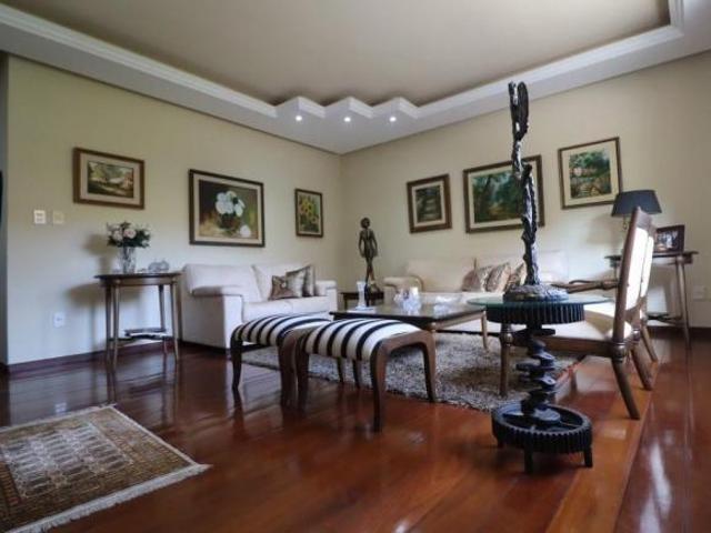 Casa com 4 dormitórios à venda, 235 m² Bom Clima Juiz de Fora/MG
