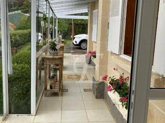 Casa com 4 dormitórios à venda, 236 m² por R$ 1.600.000,00 Colinas Capivari Campos do Jordão/SP