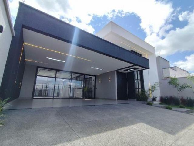 Casa com 4 dormitórios à venda, 238 m² por R$ 1.300.000,00 Moinho dos Ventos Goiânia/GO