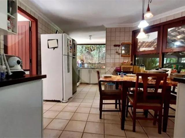 Casa com 4 dormitórios à venda, 230 m² por R$ 1.700.000,00 Itaipu Niterói/RJ