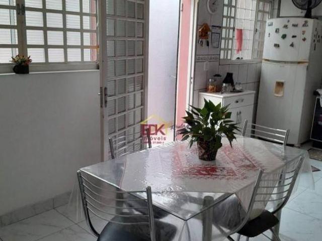 Casa com 4 dormitórios à venda, 230 m² por R$ 795.000,00 Jardim Santa Clara Taubaté/SP