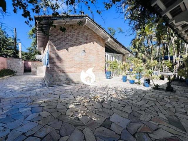 Casa com 4 dormitórios à venda, 244 m² por R$ 1.950.000 S Camburi São Sebastião/SP