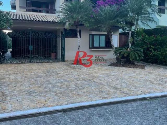 Casa com 4 dormitórios à venda, 247 m² por R$ 1.800.000,00 Balneário Praia do Pernambuco Guarujá