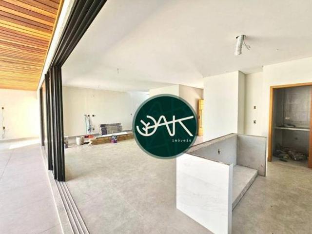 Casa com 4 dormitórios à venda, 243 m² por R$ 1.650.000,00 Condomínio Residencial Floresta São J