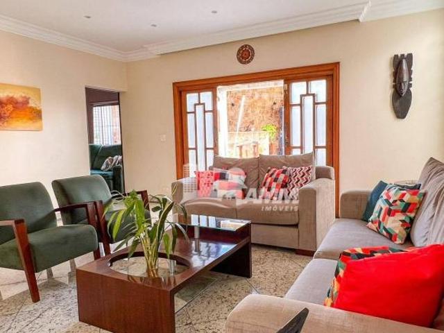 Casa com 4 dormitórios à venda, 258 m² / 487,50m2 terreno por R$ 1.000.000 Vila Santo Antônio