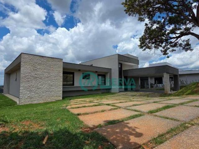 Casa com 4 dormitórios à venda, 258 m² por R$ 2.250.000,00 Condomínio Monte Ville Lagoa Santa/MG