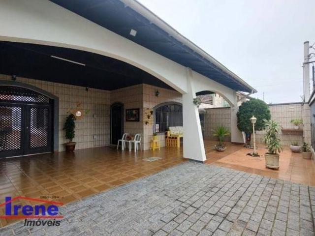 Casa com 4 dormitórios à venda, 258 m² por R$ 900.000,00 Suarão Itanhaém/SP