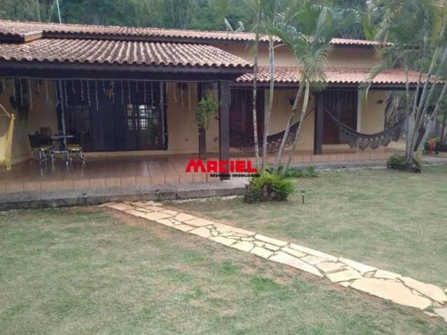 Casa com 4 dormitórios à venda, 250 m² por R$ 1.950.000,00 Freitas São José dos Campos/SP