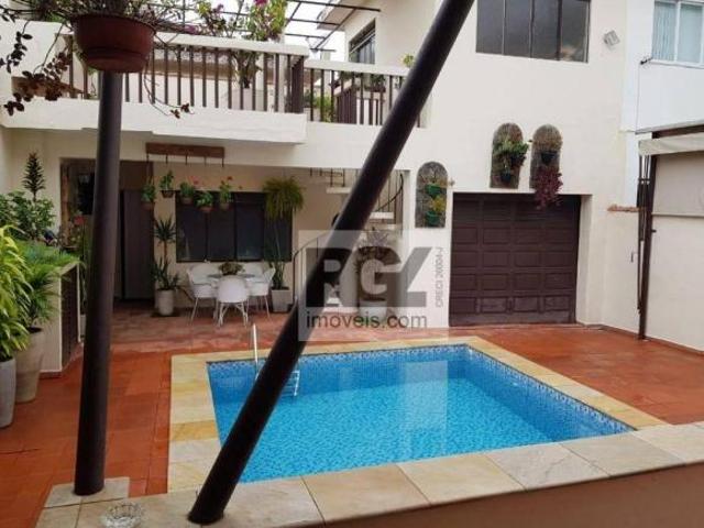 Casa com 4 dormitórios à venda, 250 m² por R$ 2.600.000,00 Embaré Santos/SP