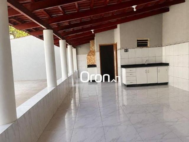 Casa com 4 dormitórios à venda, 250 m² por R$ 619.000,00 Jardim Balneário Meia Ponte Goiânia/GO