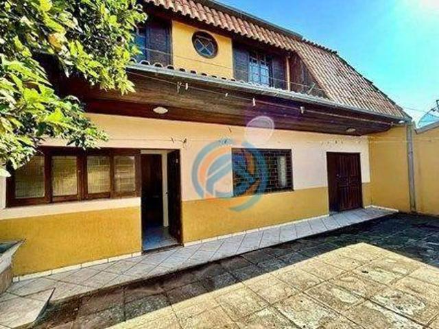 Casa com 4 dormitórios à venda, 250 m² por R$ 790.000,00 Aviação São José dos Pinhais/PR