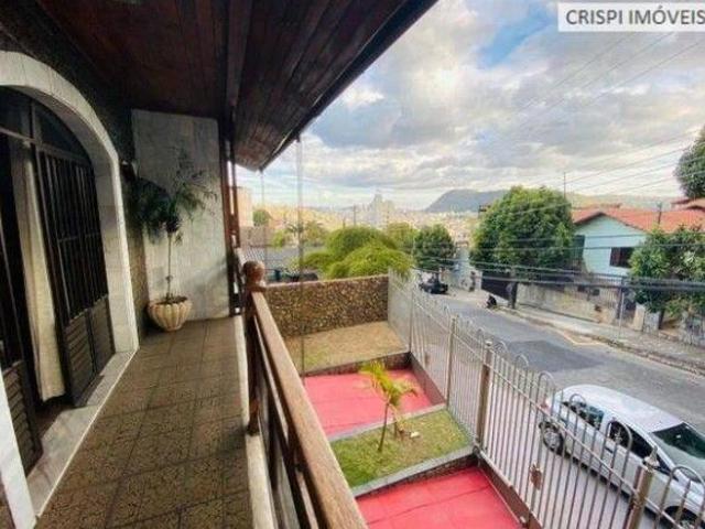 Casa com 4 dormitórios à venda, 250 m² por R$ 790.000,00 Bairu Juiz de Fora/MG
