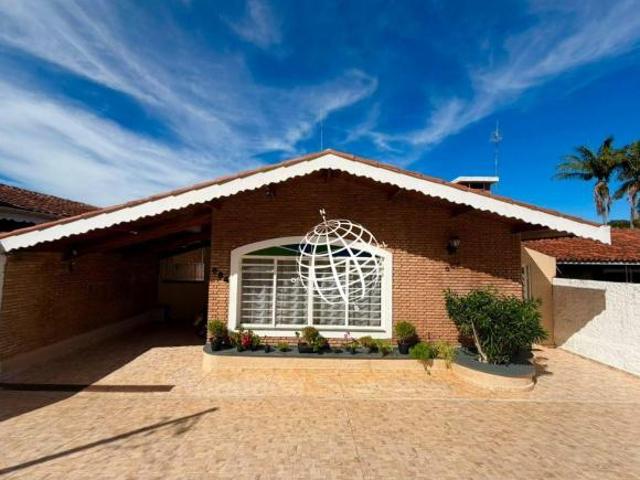 Casa com 4 dormitórios à venda, 265 m² por R$ 995.000,00 Vila Santista Atibaia/SP