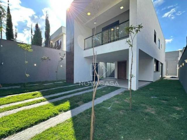Casa com 4 dormitórios à venda, 266 m² por R$ 2.300.000,00 Trevo Belo Horizonte/MG